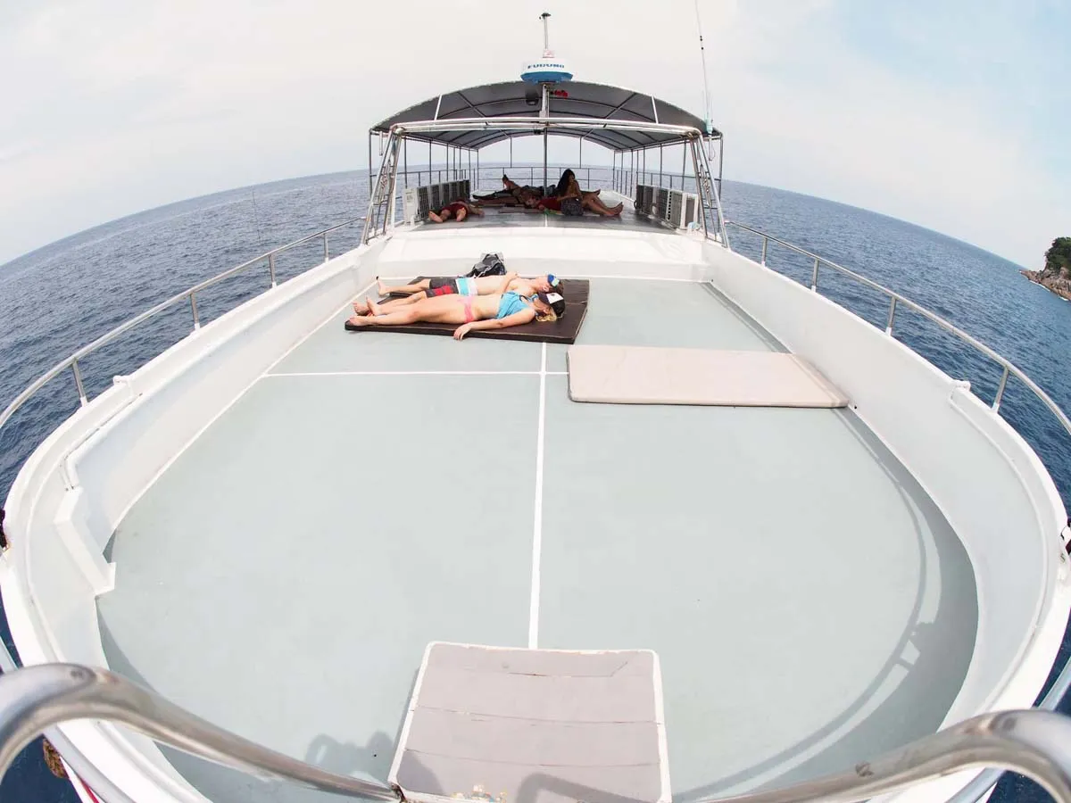 MV Camic Liveaboard Thailand | Book Now - Giant Stride